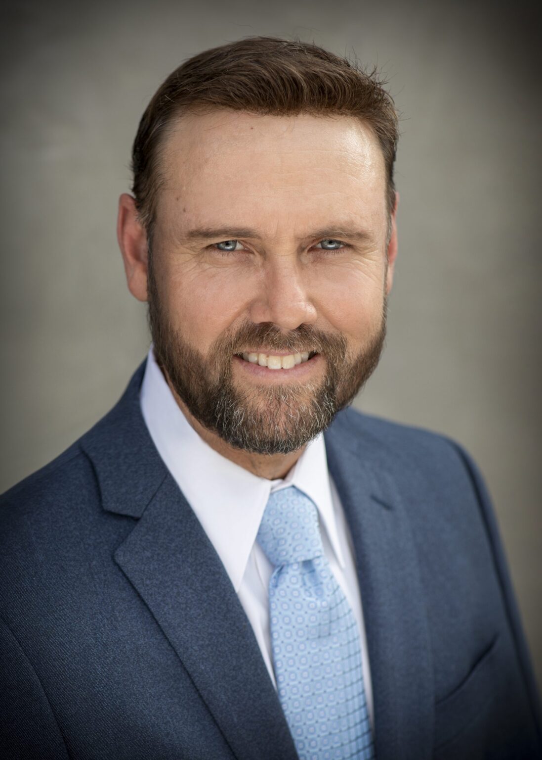 Meet Our Team: Spine Surgeons and PAs of DISC