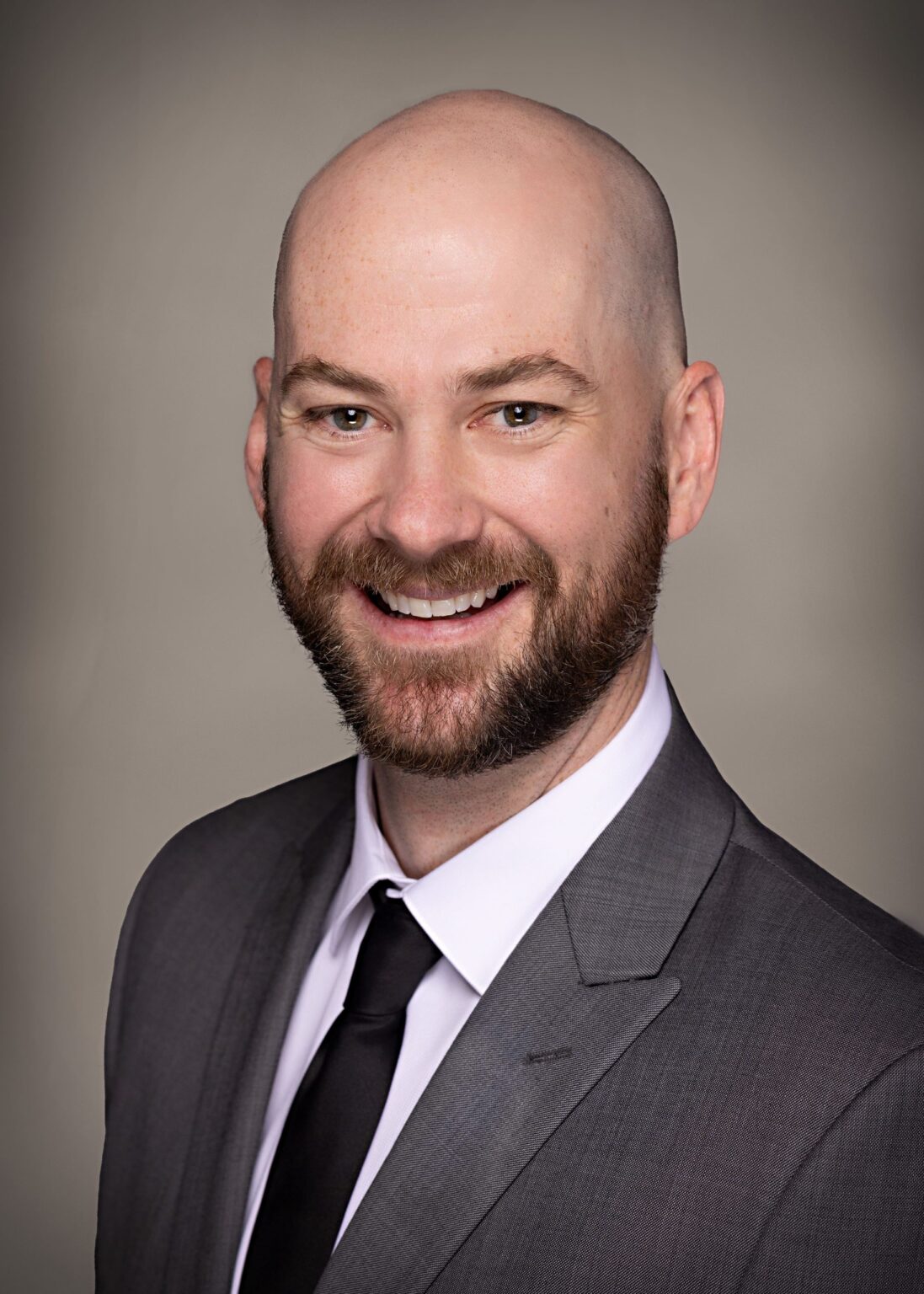 Meet Our Team: Spine Surgeons and PAs of DISC